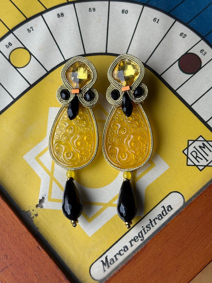 Pendientes Selected Parchís Amarillo - Soutache Alta Costura | Musula ...